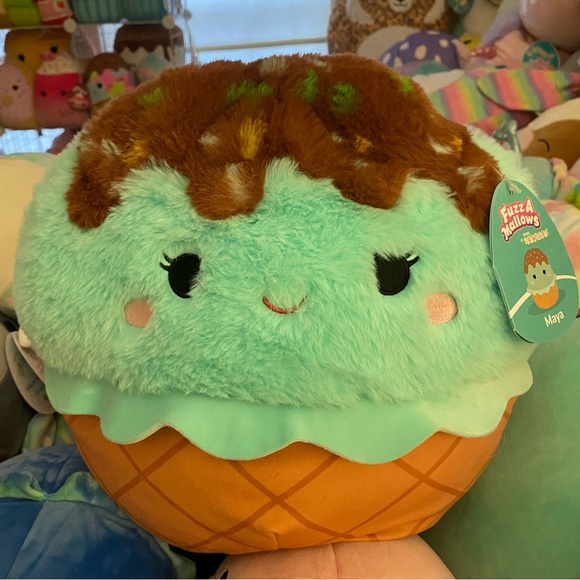 Kellytoy | Toys | Nwt 1 Maya The Ice Cream Fuzzamallows Squishmallows ...